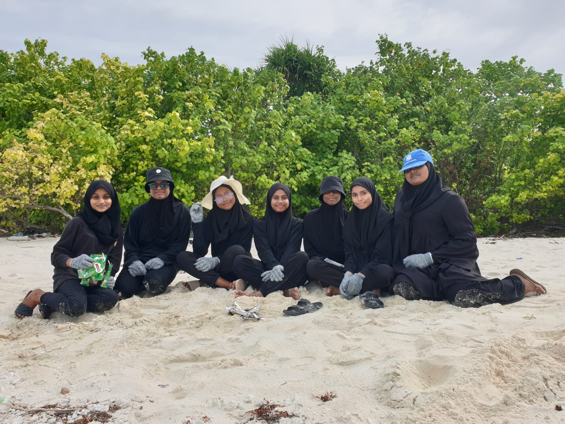 Tackling plastic pollution on Lhohi Island in the Maldives - IPNLF