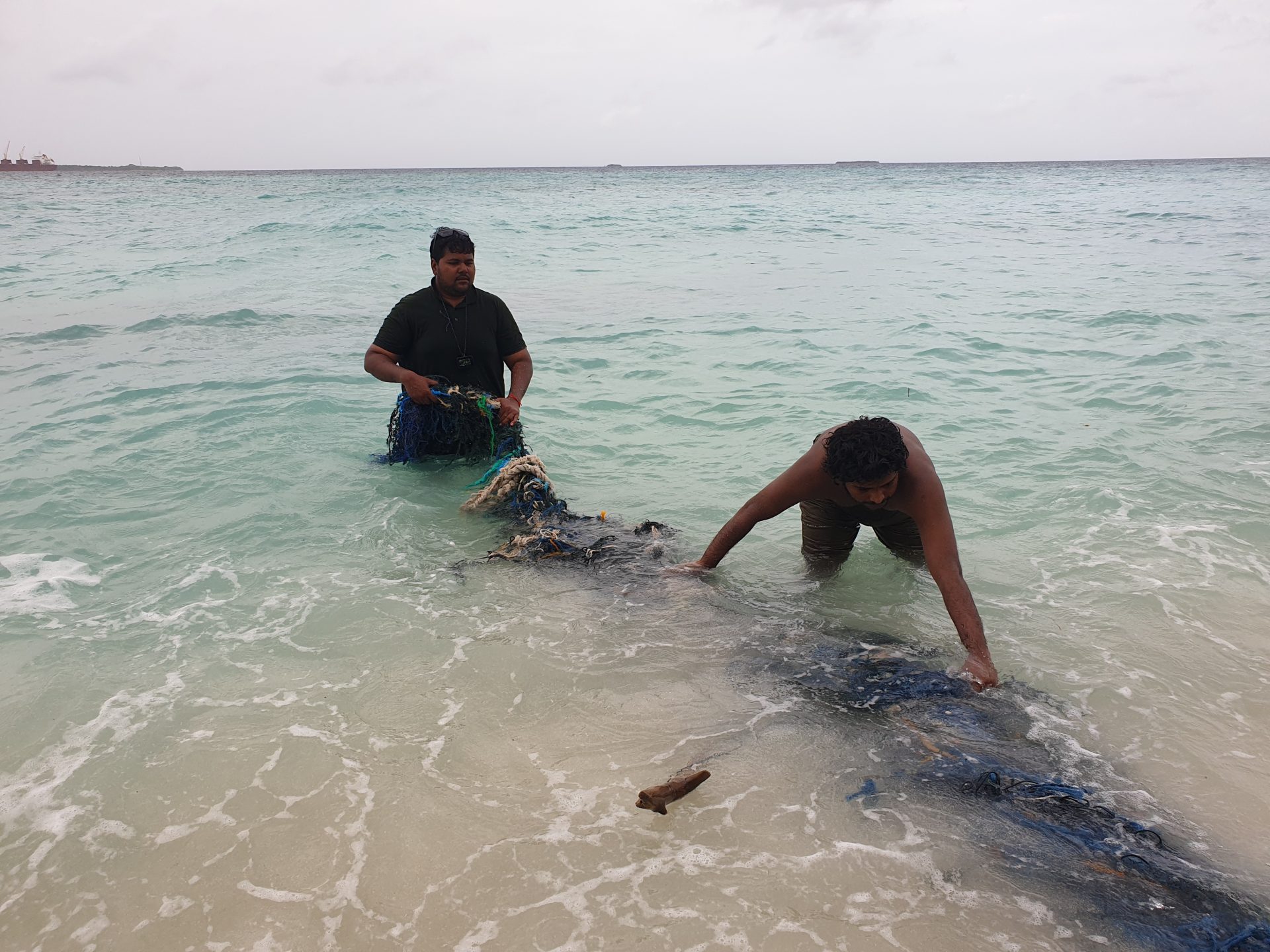 Tackling plastic pollution on Lhohi Island in the Maldives - IPNLF